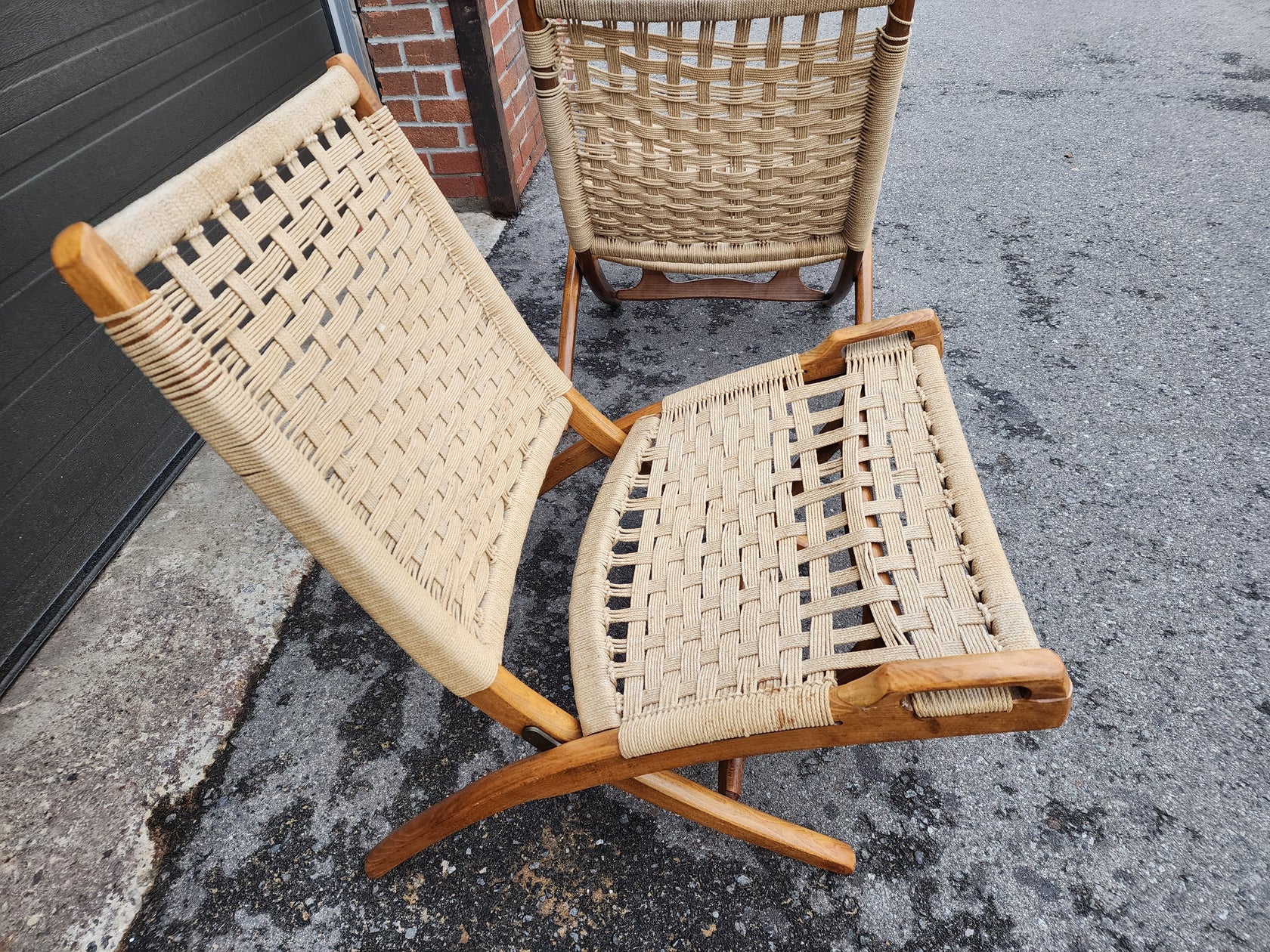 2 Mid Century Modern Rope Folding Lounge Chairs Wegner style